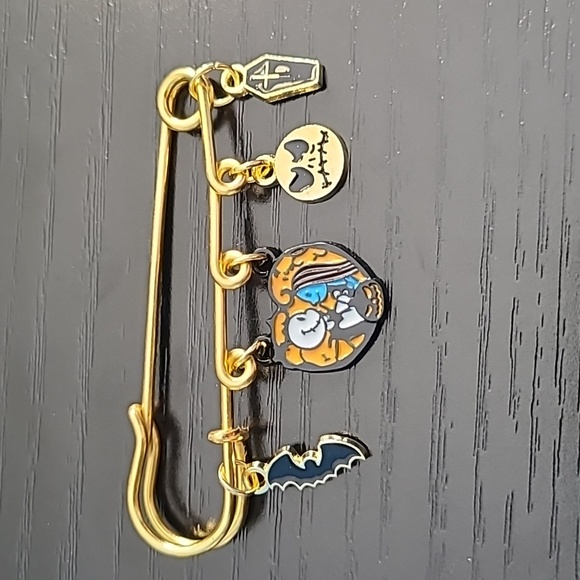 Disney | Jewelry | Disneys Nightmare Before Christmas Pin | Poshmark